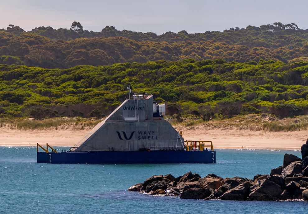 Wave Swell Energy installs generator off King Island in world first ...