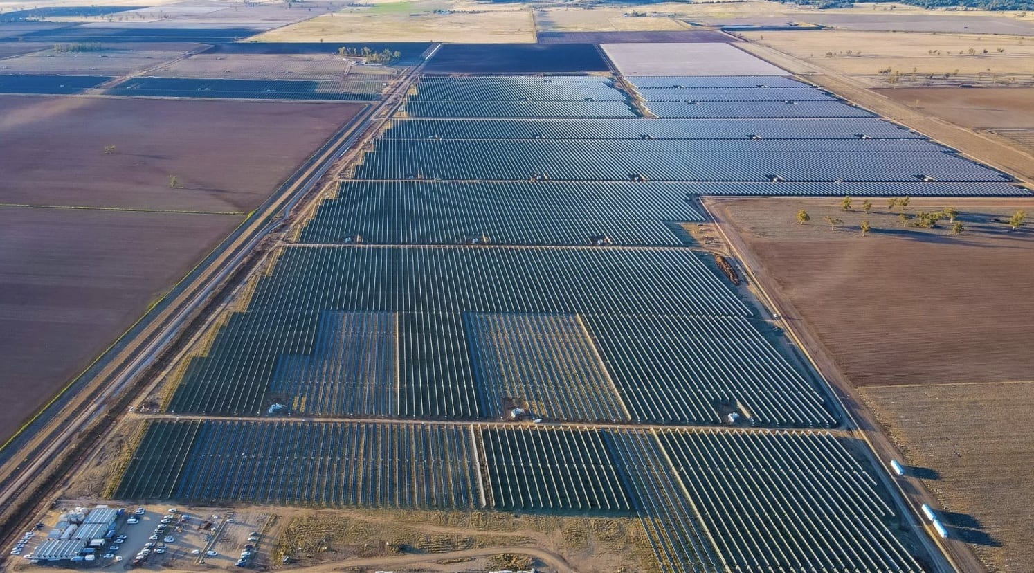Gunnedah solar farm registered in NSW, begins sending power to the grid ...