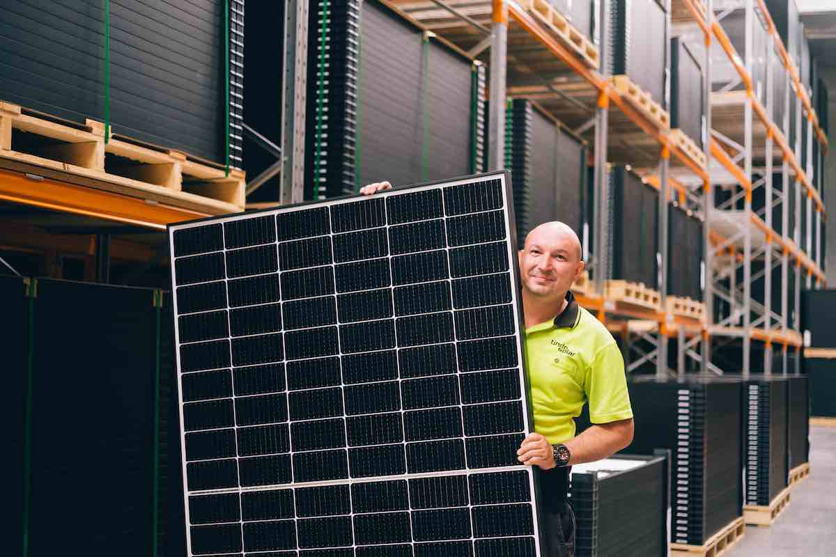 Australia's only solar module manufacturer is now exporting PV panels ...