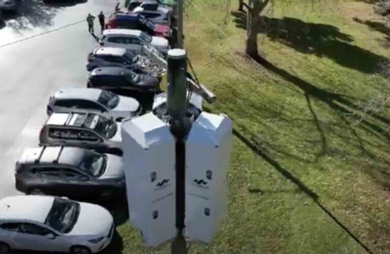 Ausgrid installs its first power pole-mounted batteries in NSW ...
